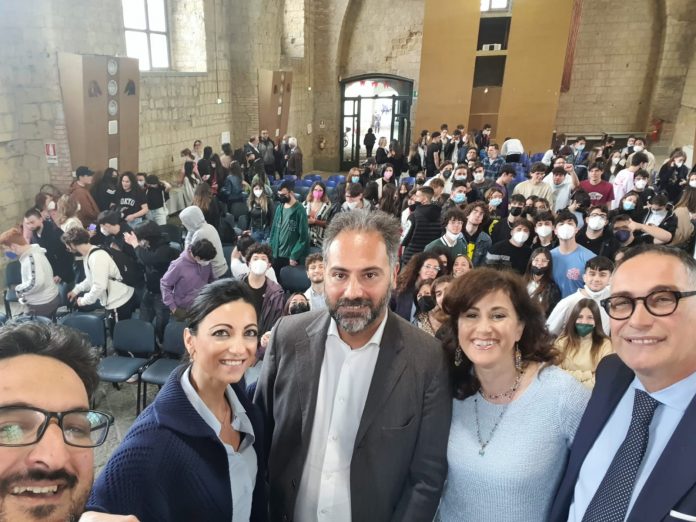 San Giorgio a Cremano. ll magistrato Catello Maresca incontra gli ...